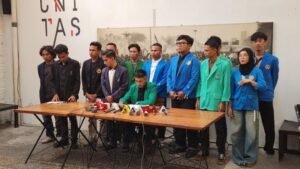 Geger! BEM Bersatu Bongkar Dugaan 'Jalur Komunikasi' Letjen Purn Setyo ...